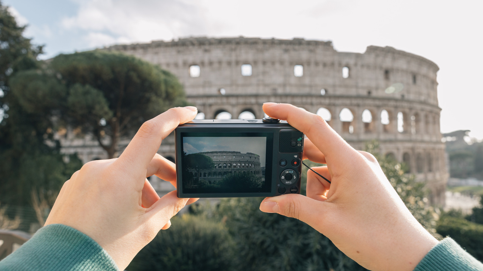 5 Older Point-And-Shoot Cameras Still Worth Buying In 2026